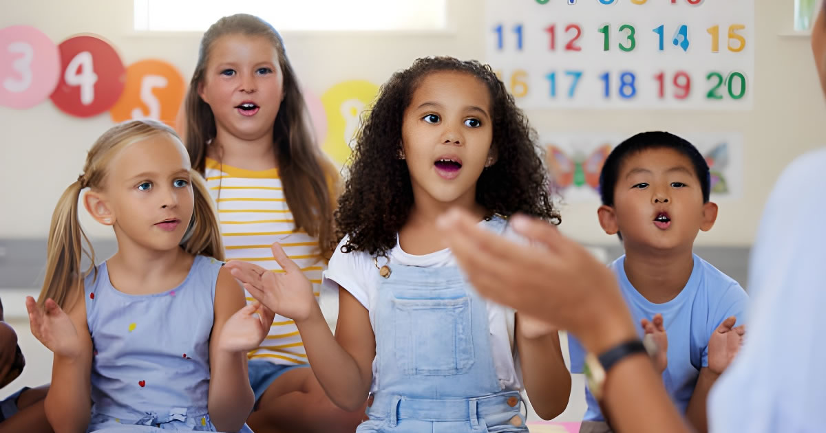 The directions song - ESL songs for kids | ESL KidStuff